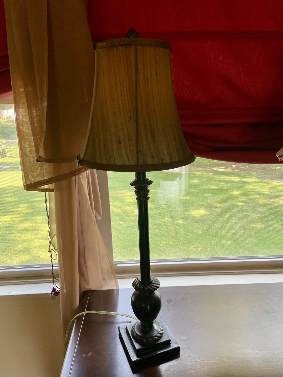 Lamp 2 | EstateSales.org