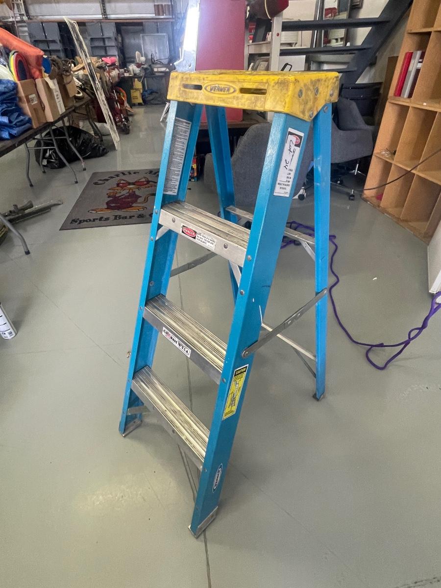 Werner 3 Step folding 46" T Ladder | EstateSales.org