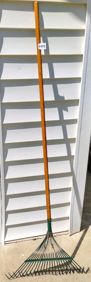 Green Rake | EstateSales.org