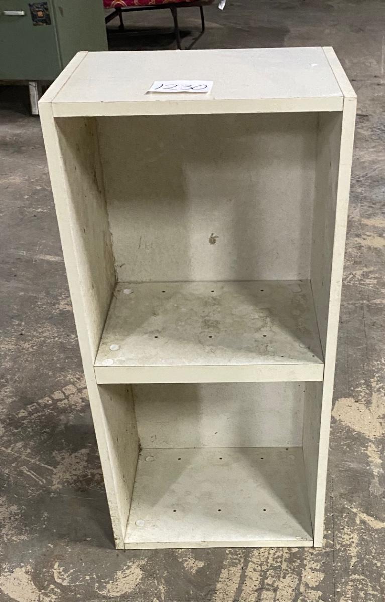 Small Shelf | EstateSales.org