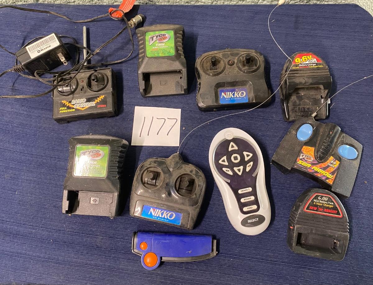 Vintage Remotes and Chargers | EstateSales.org