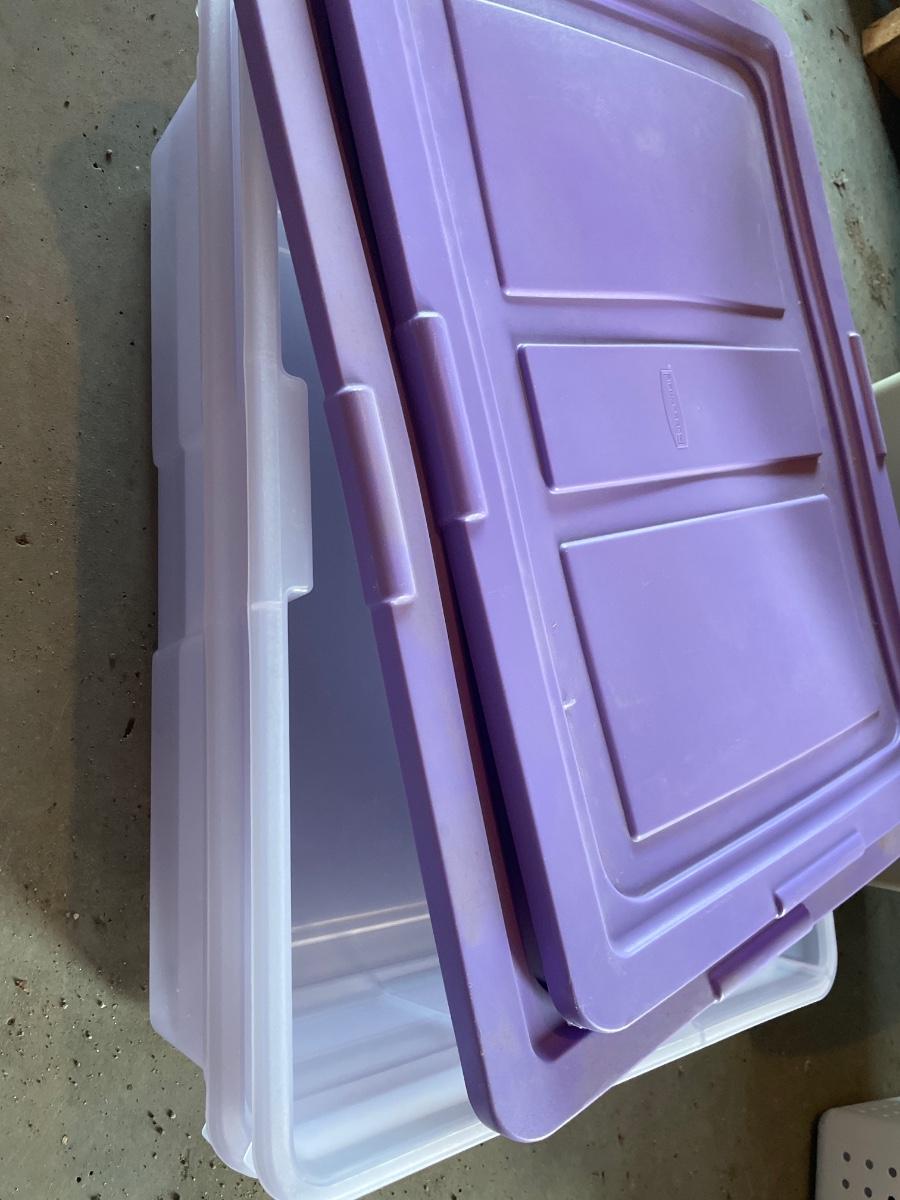 2 purple storage containers with lids | EstateSales.org
