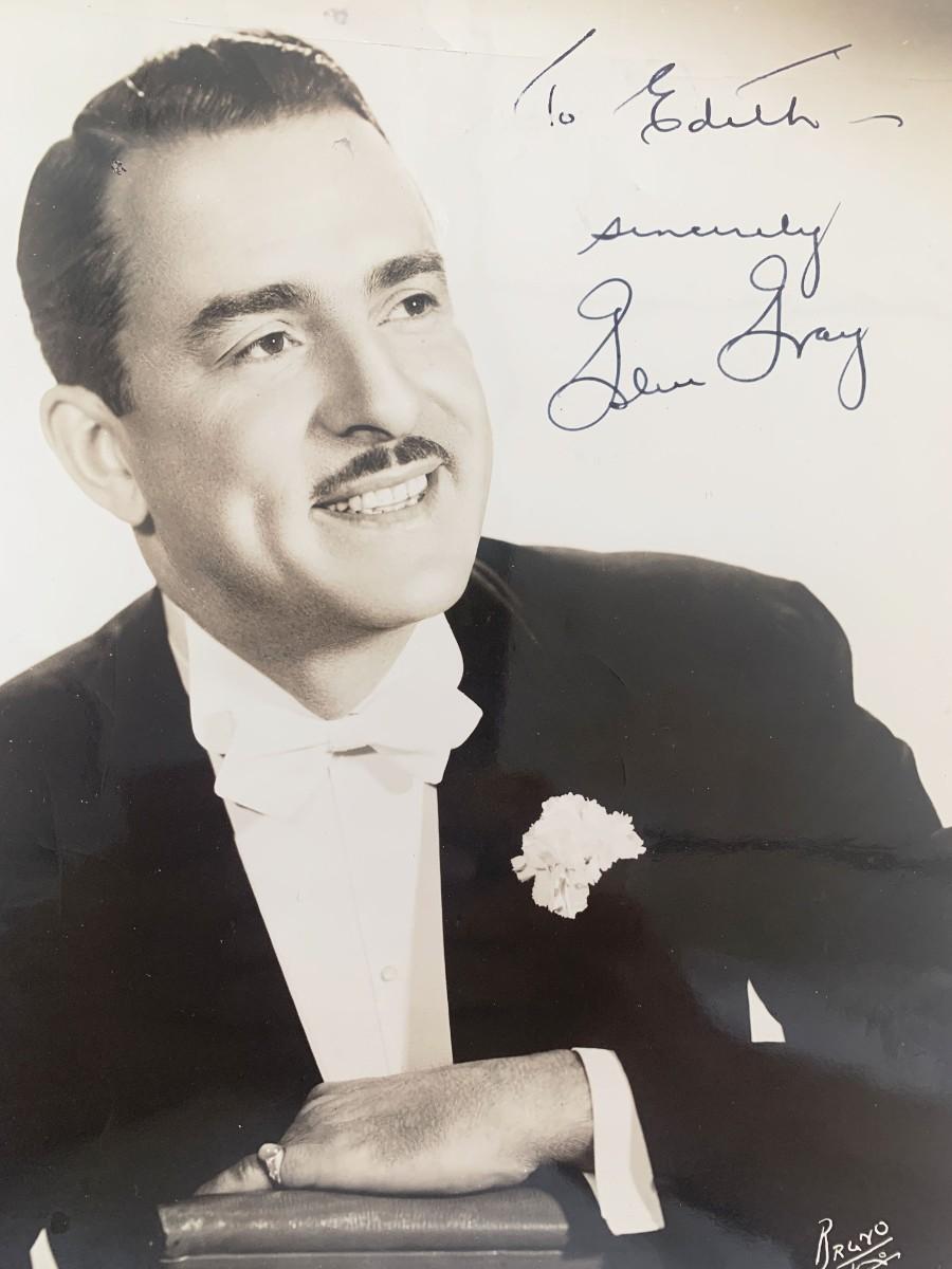 Glen Gray Signed Photo | EstateSales.org