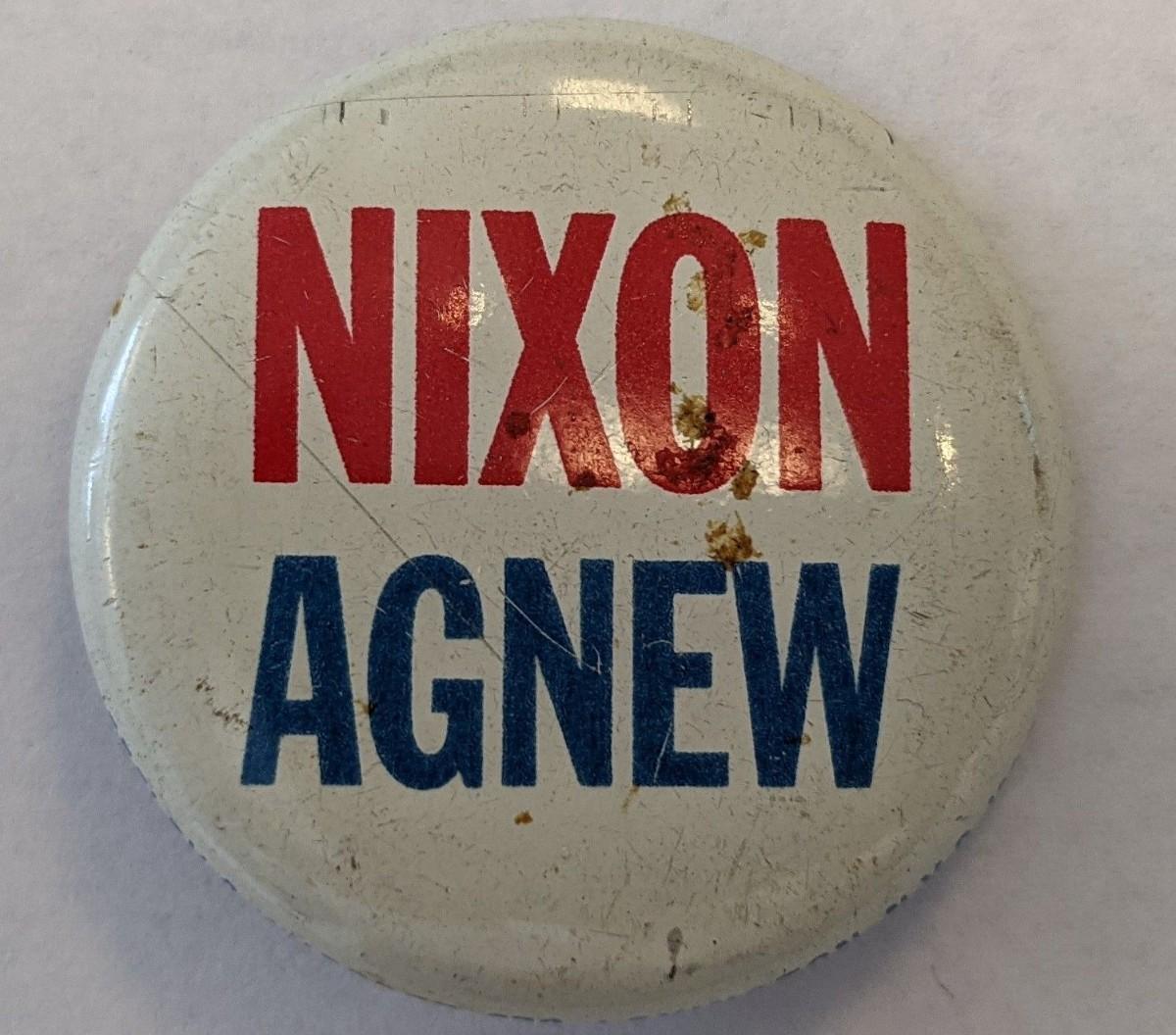 Richard Nixon Campaign Pin - "Nixon/Agnew" | EstateSales.org