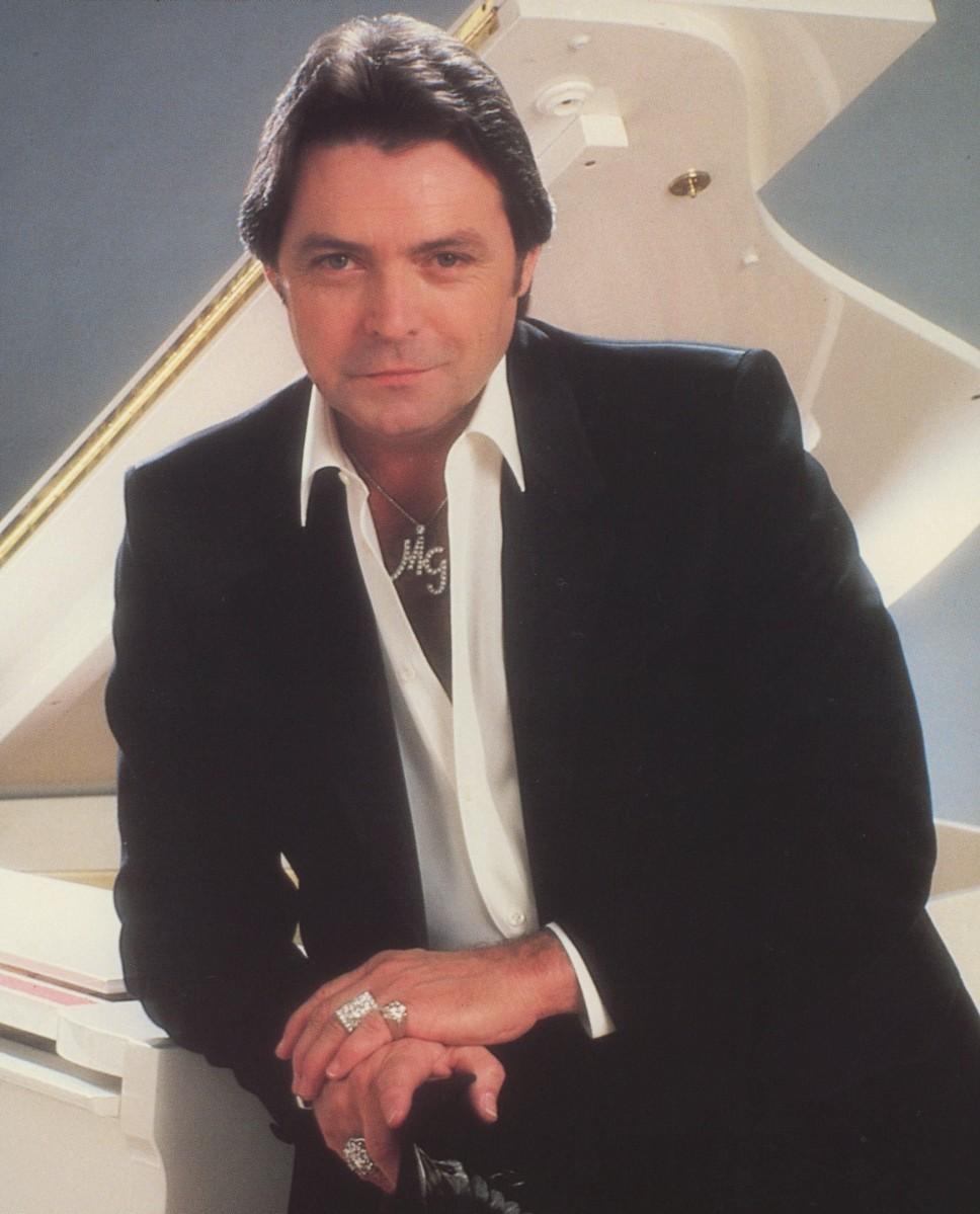 Mickey Gilley photo | EstateSales.org