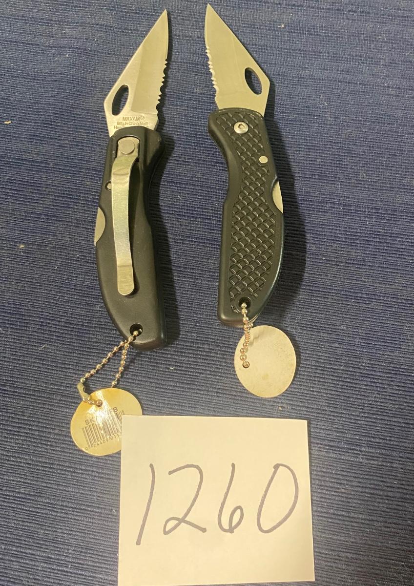 Maxum Knives | EstateSales.org