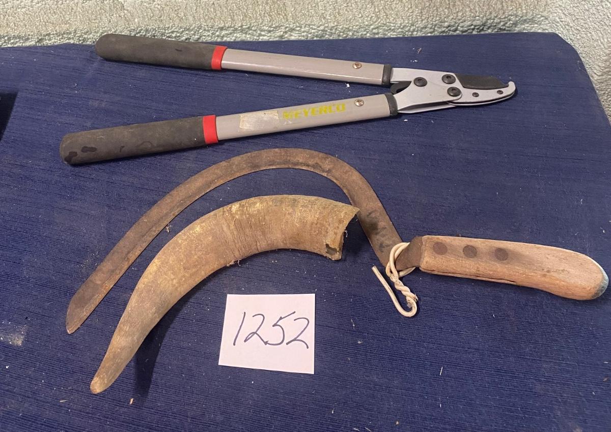 Cutters | EstateSales.org