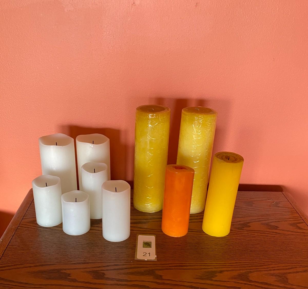 Assorted candles | EstateSales.org