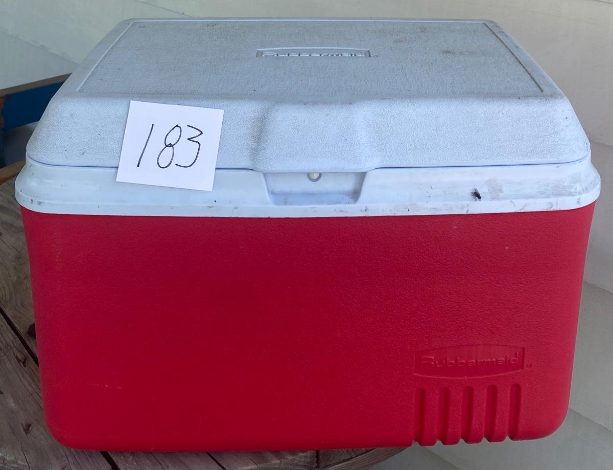 Rubbermaid Cooler | EstateSales.org