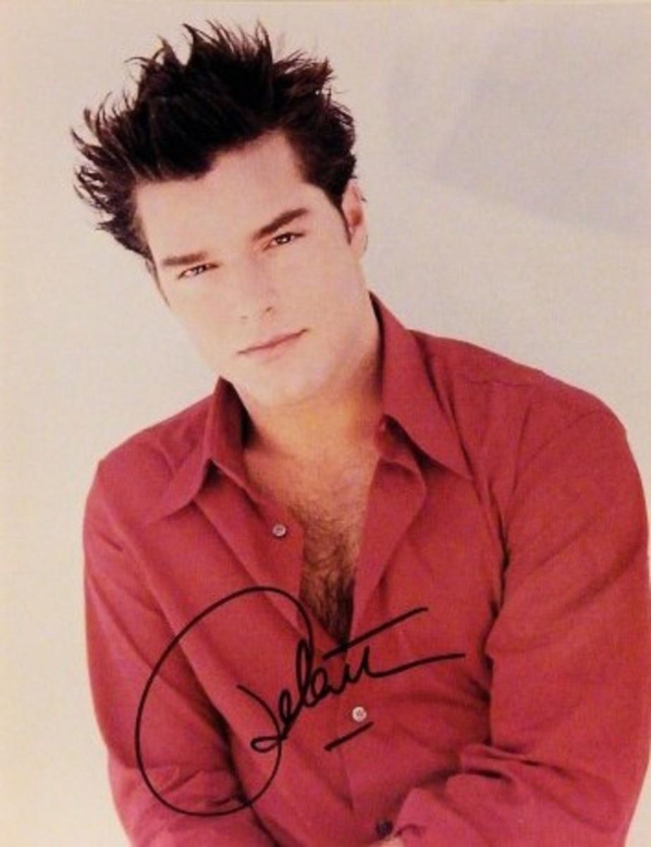 Ricky Martin signed promo photo | EstateSales.org
