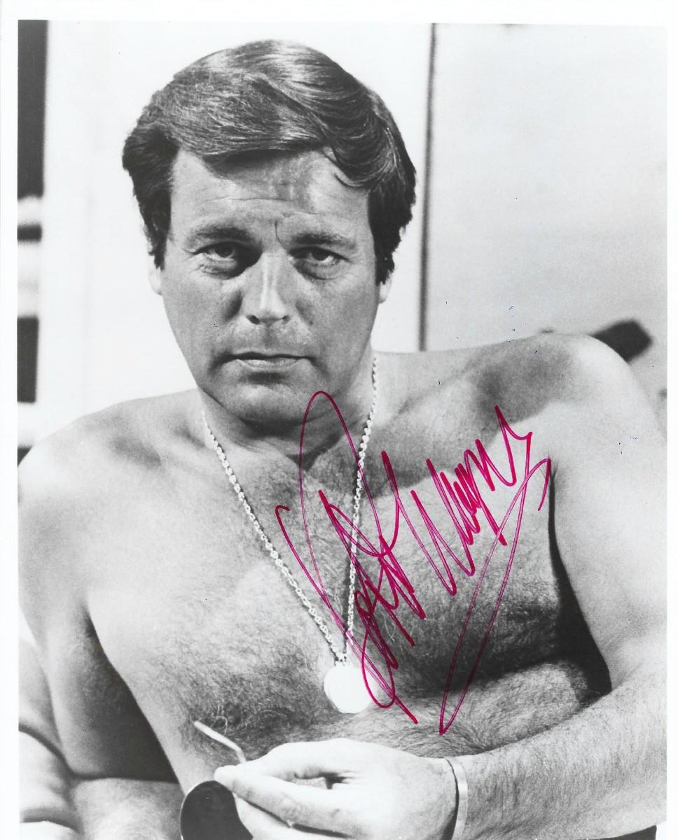 Hart to Harts Robert Wagner signed photo | EstateSales.org