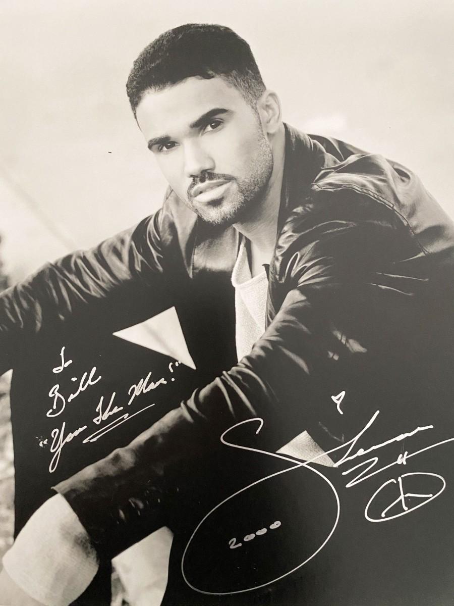 Shermar Moore signed photo | EstateSales.org