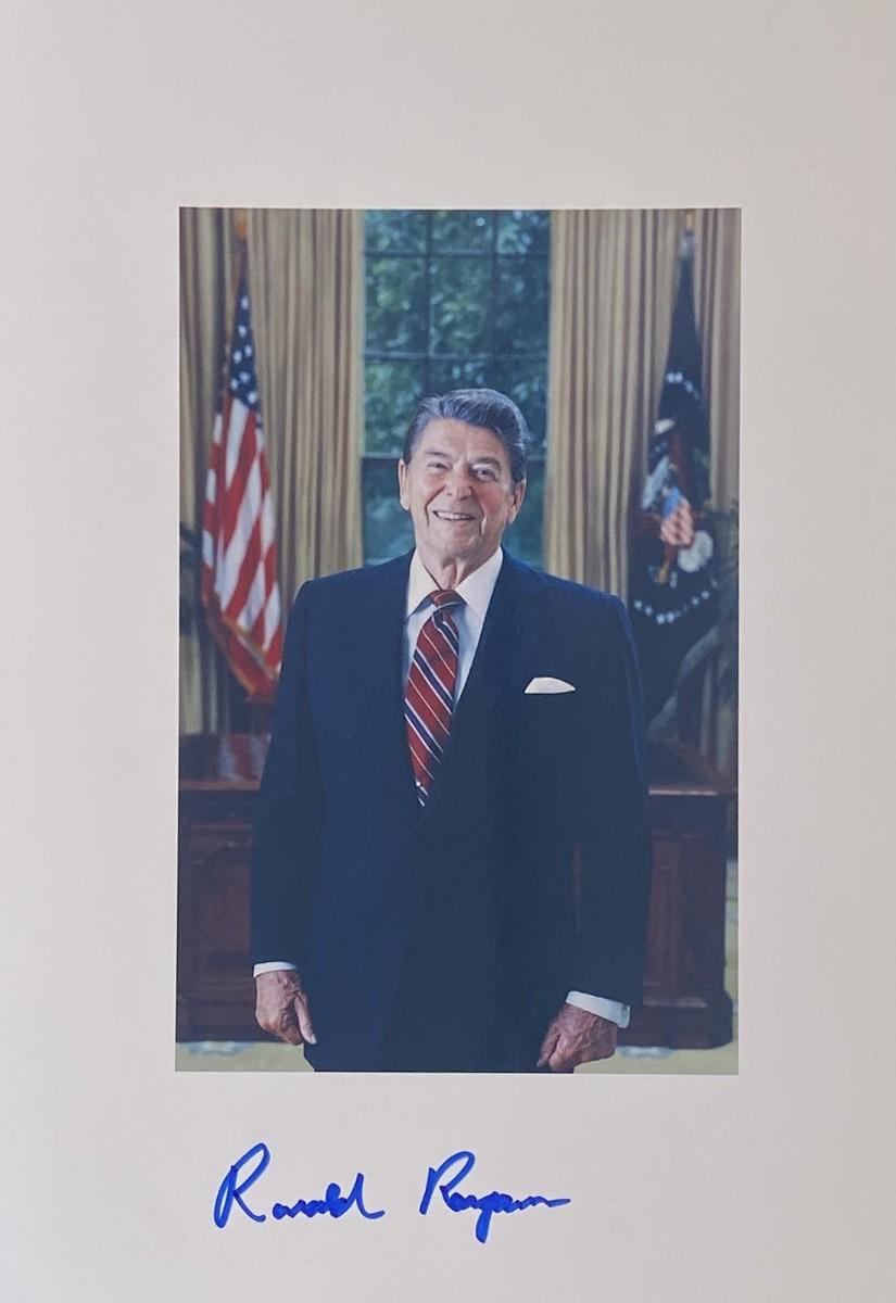 Ronald Reagan signed photo | EstateSales.org