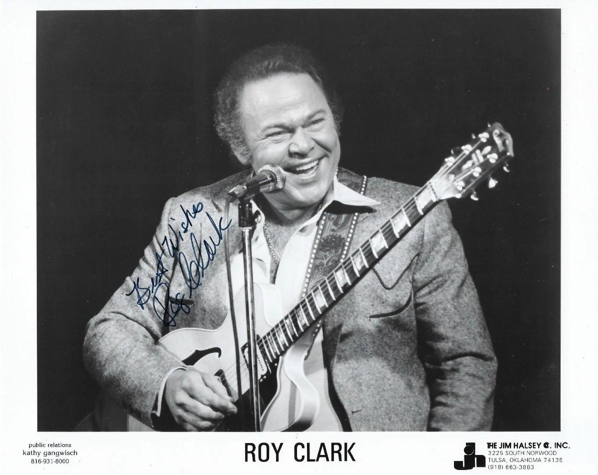 Roy Clark signed photo | EstateSales.org