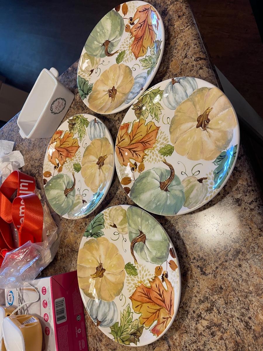 Grace Teaware Sage Green Leaves - Autumn Hill Salad plates set 4 ...