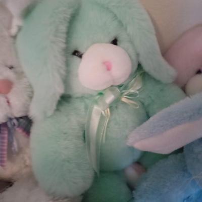 SILLY RABBITS | EstateSales.org