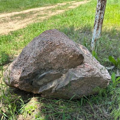 EXTRA LARGE LANDSCAPING ROCK | EstateSales.org