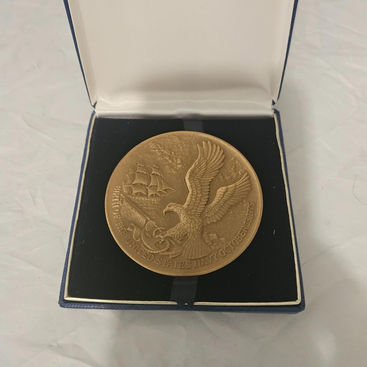 Birth of the United States Navy October 13 1775 medal | EstateSales.org