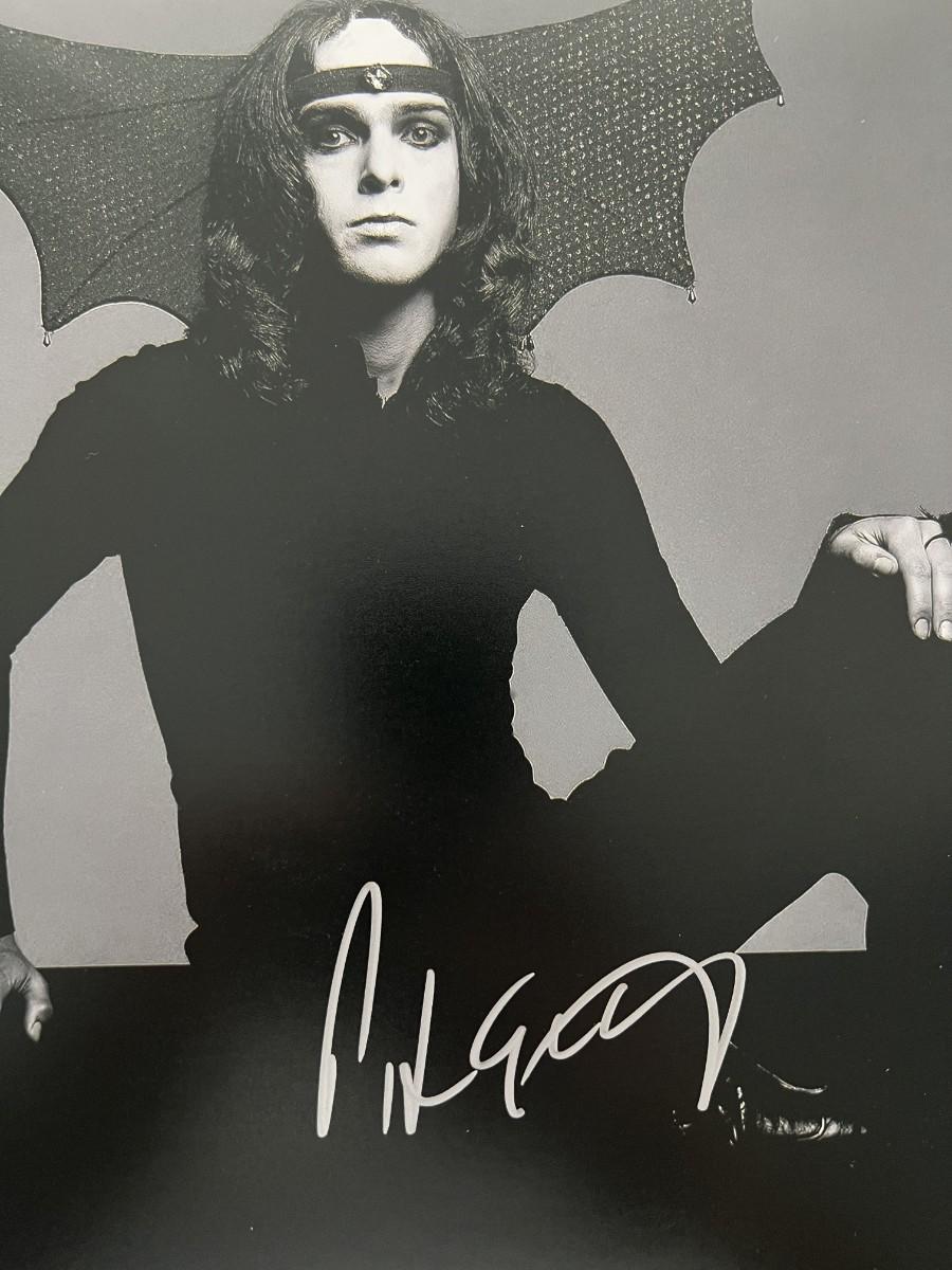 Peter Gabriel signed photo | EstateSales.org