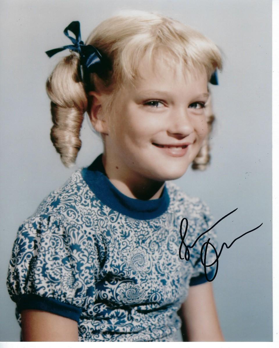 The Brady Bunch Susan Olsen signed photo | EstateSales.org