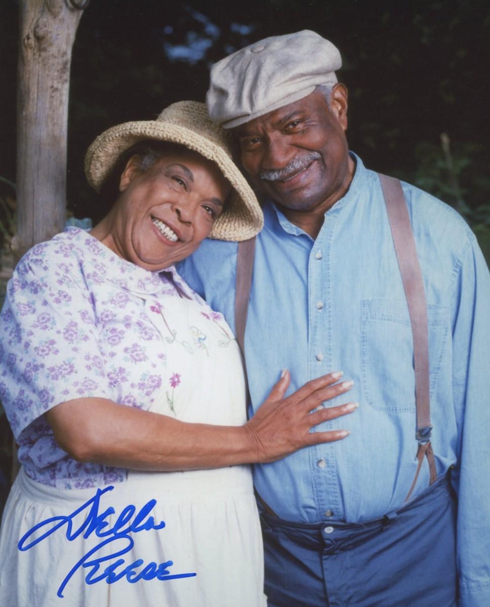Della Reese signed movie photo | EstateSales.org