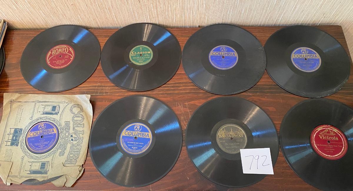 Vintage 78 rpm Records | EstateSales.org
