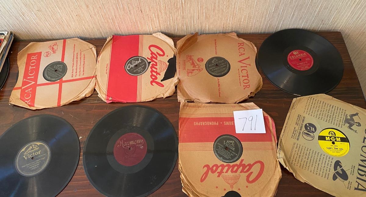 Vintage 78 rpm Records | EstateSales.org