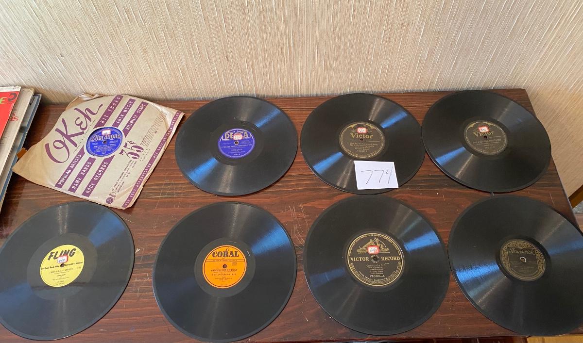Vintage 78 rpm Records | EstateSales.org