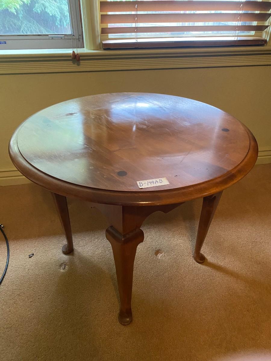 Mid-Century Ethan Allen Heirloom Maple Queen Anne Side Table ...