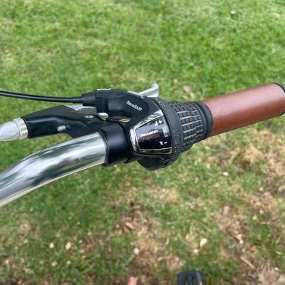 Electra Townie 7d 24" Bicycle Beach Cruiser type with gears and hand ...