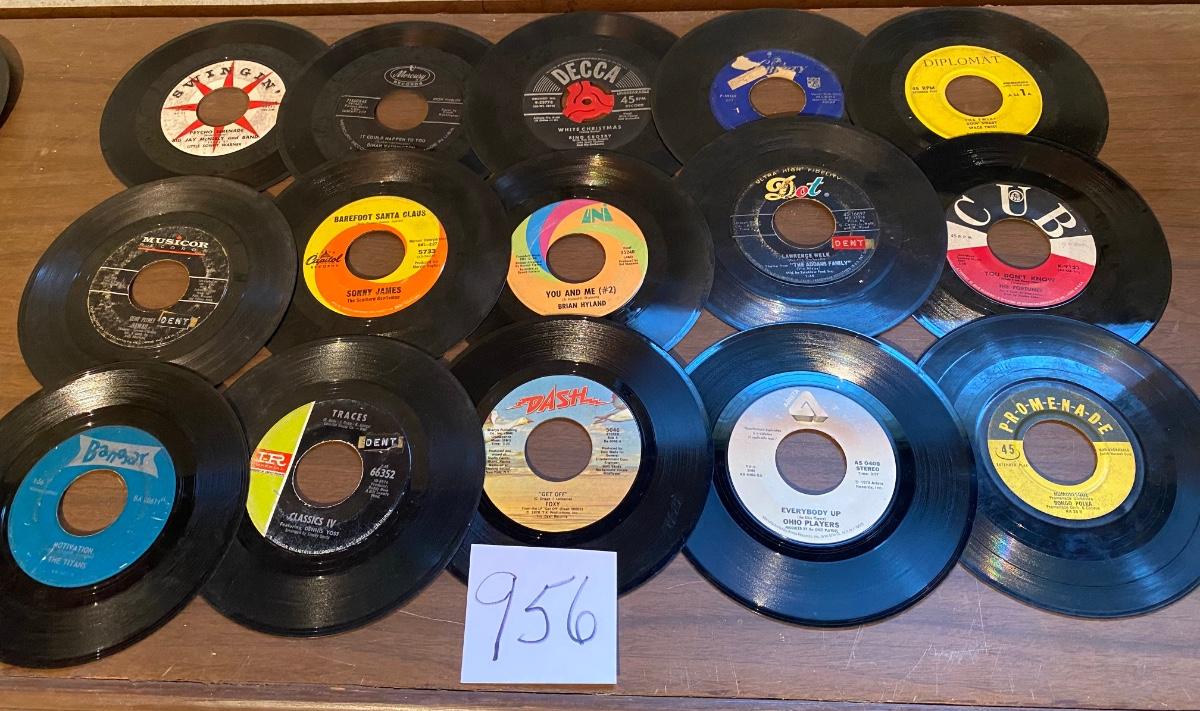 Vintage 45 rpm Records | EstateSales.org