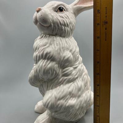 White Ceramic Porcelain Bunny Rabbit Standing up on Hind Legs Figurine ...