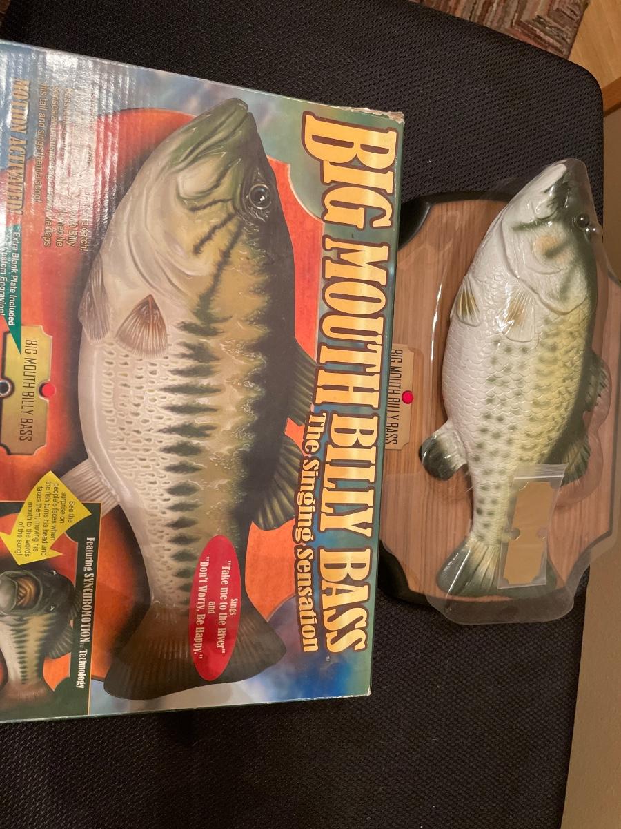 Big mouth Billy Bass | EstateSales.org
