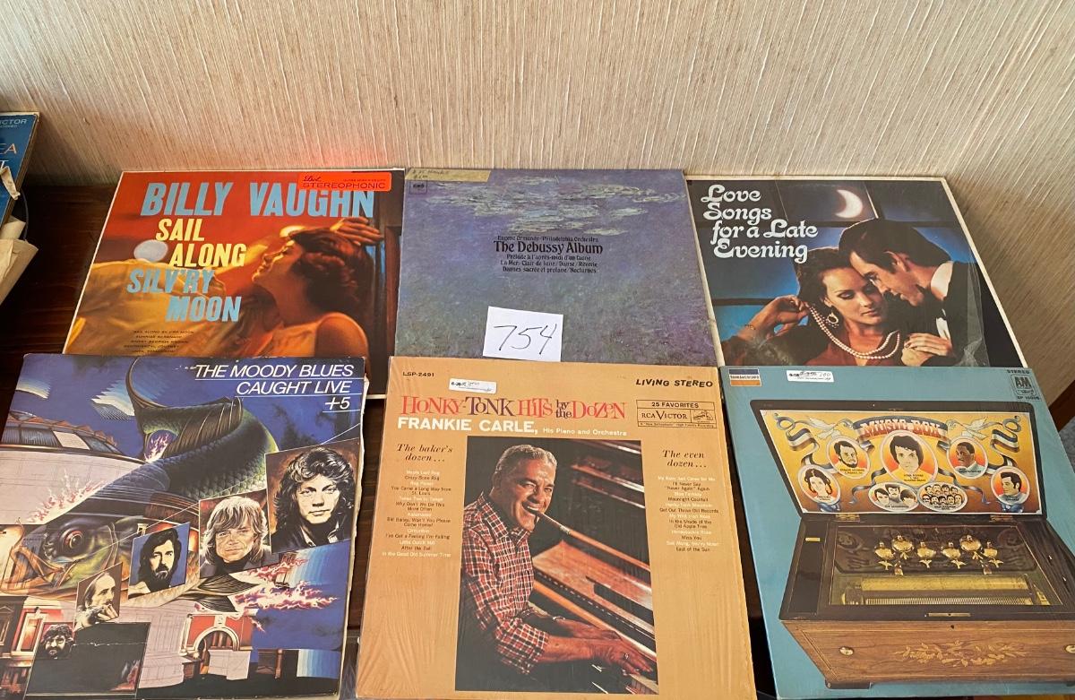 Vintage Records | EstateSales.org