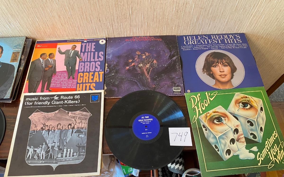 Vintage Records | EstateSales.org