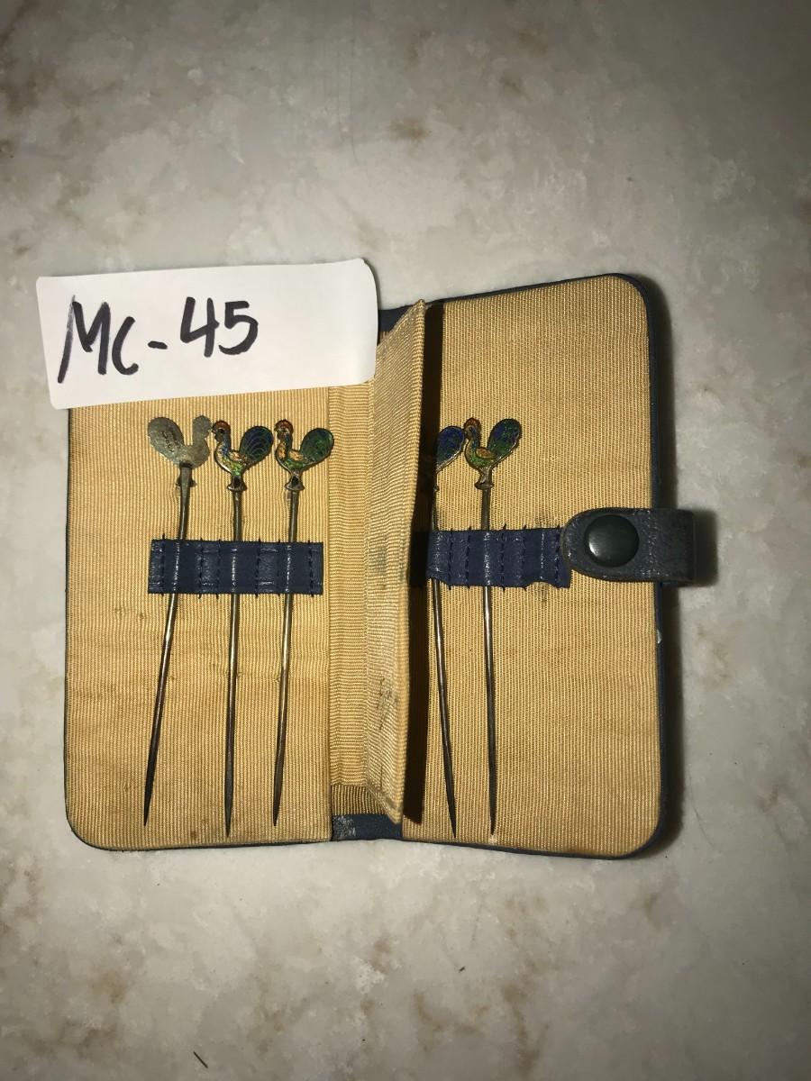 Vintage Pins in Case | EstateSales.org