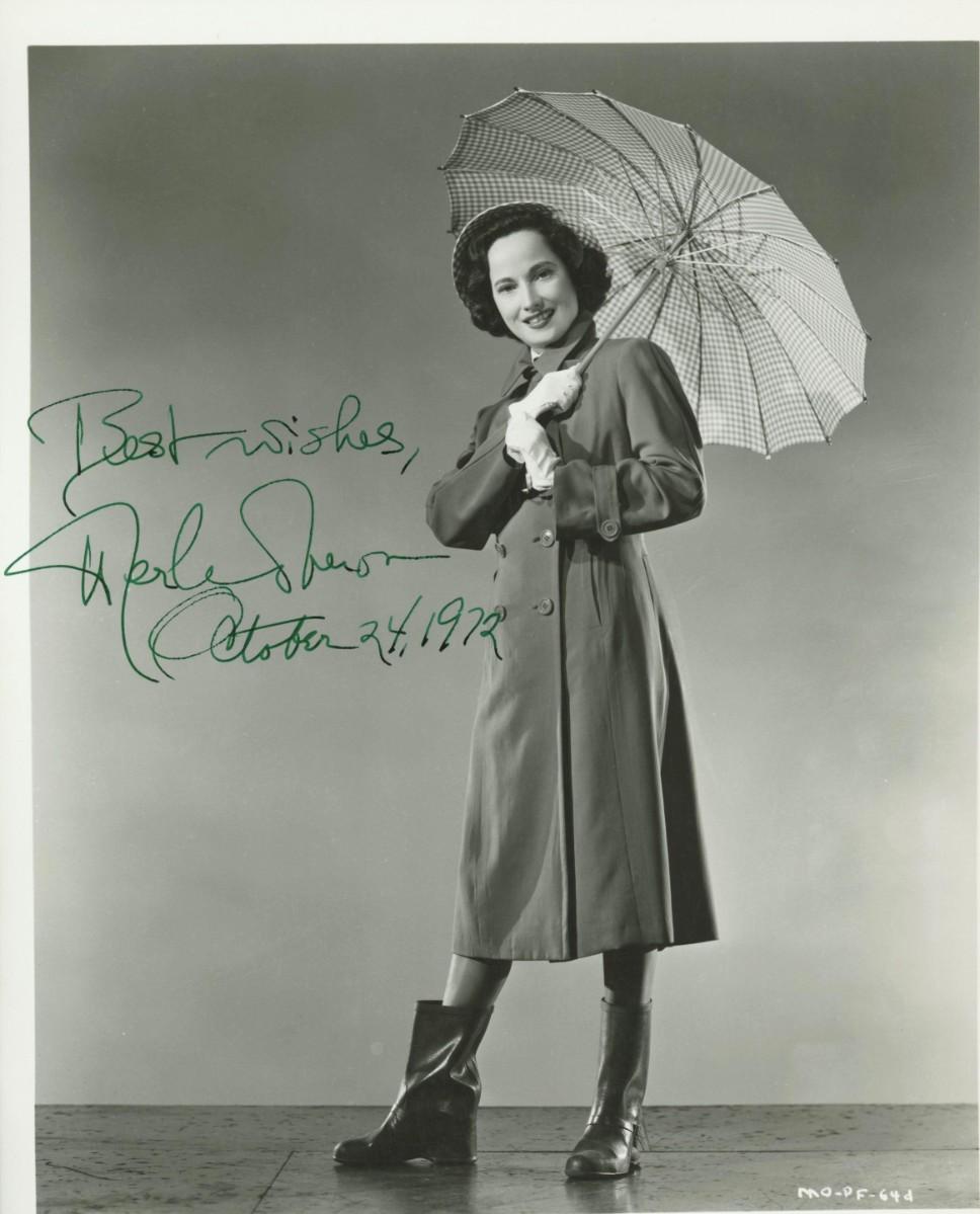 Merle Oberon signed photo | EstateSales.org
