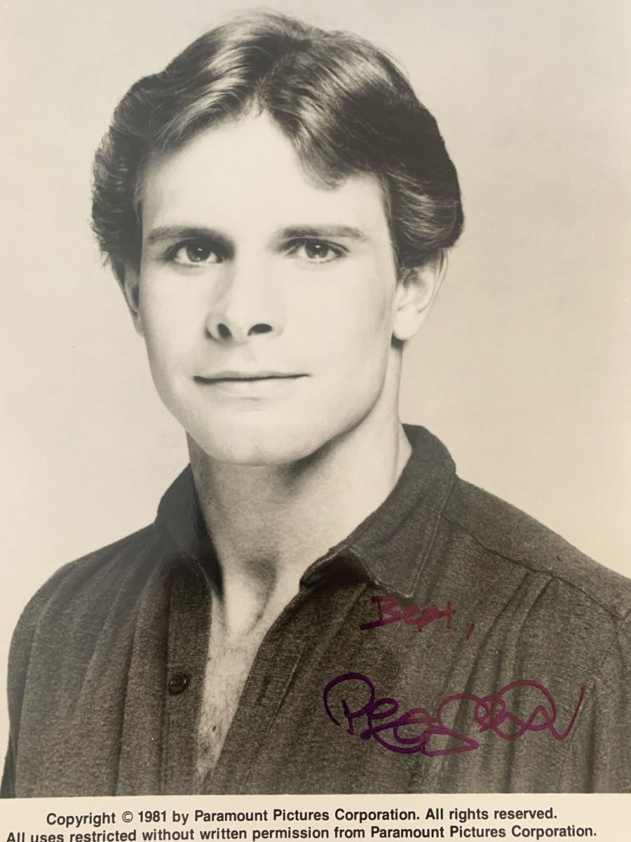 Peter Scolari singed photo | EstateSales.org