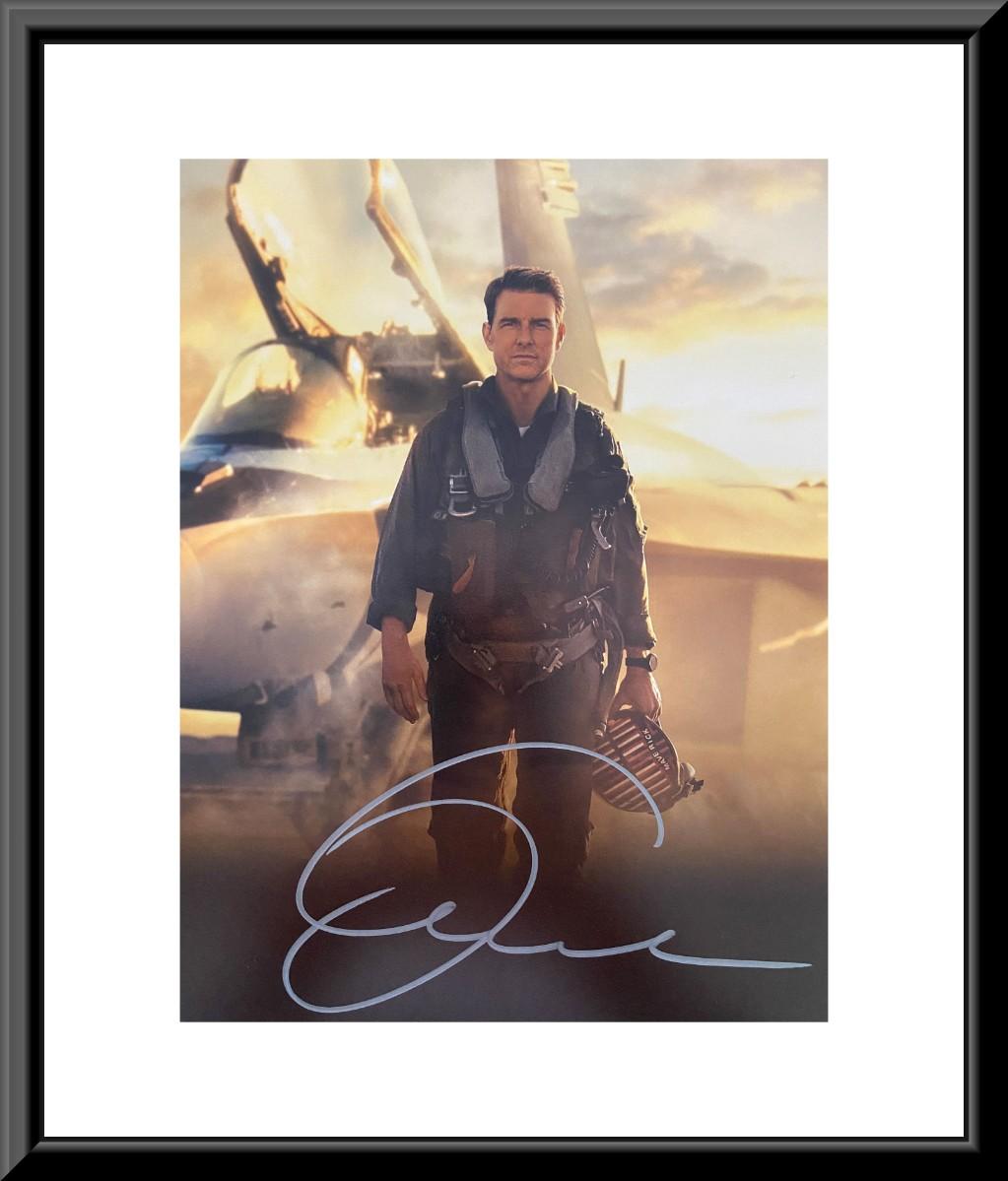 Top Gun: Maverick Tom Cruise signed movie photo | EstateSales.org