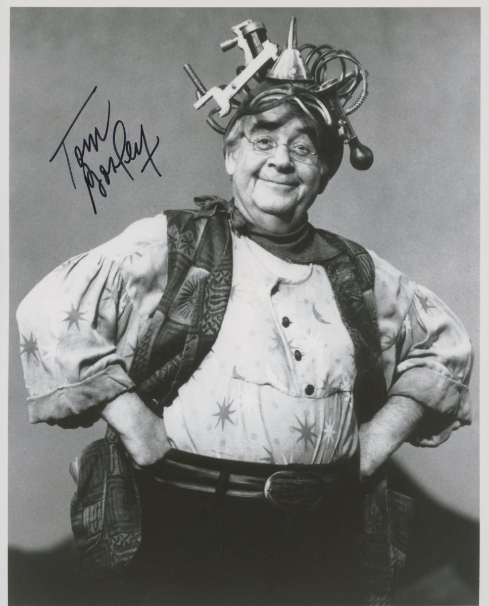 Happy Days Tom Bosley signed photo | EstateSales.org