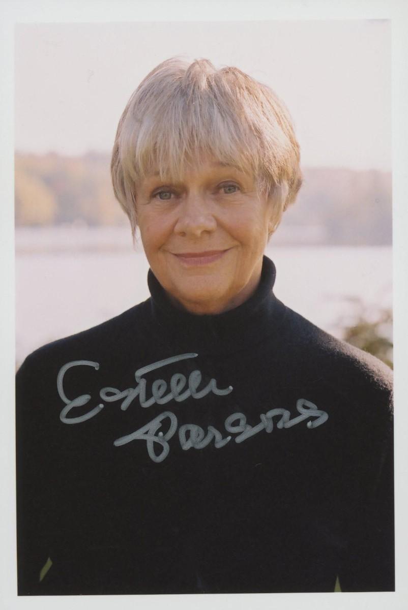 Bonnie and Clyde Estelle Parsons signed photo | EstateSales.org
