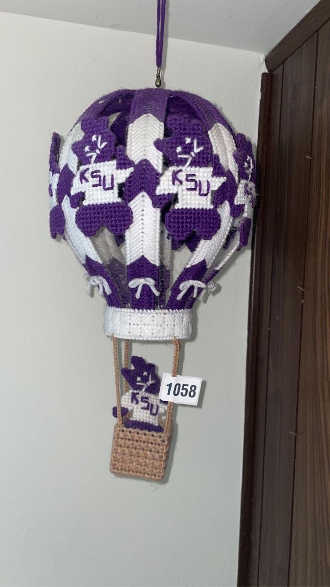K-State Balloon Decor | EstateSales.org
