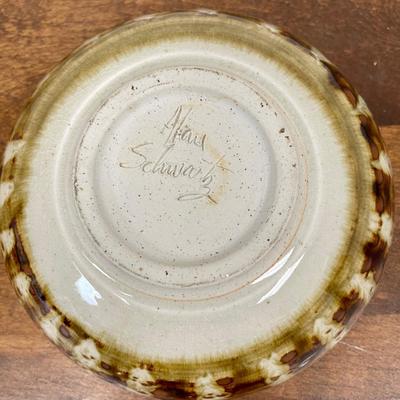 Vintage Hand Thrown Pottery Bowl Dish Artist Signed Schwartz ...