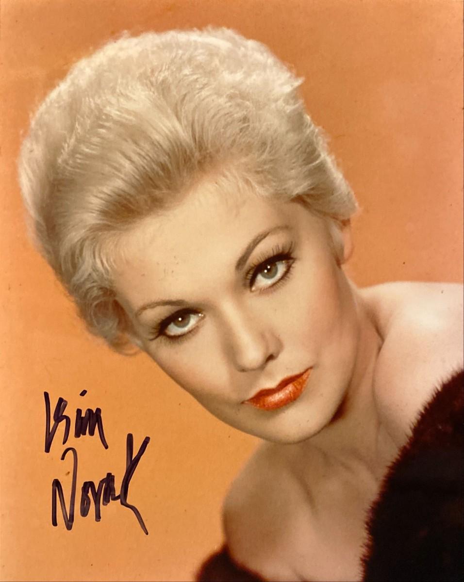 Kim Novak signed photo | EstateSales.org