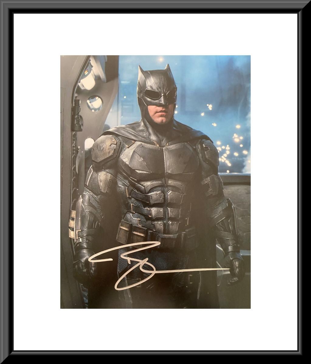 Batman Ben Affleck signed movie photo | EstateSales.org