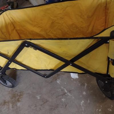 Collapsible Pull Cart with Carry Case | EstateSales.org