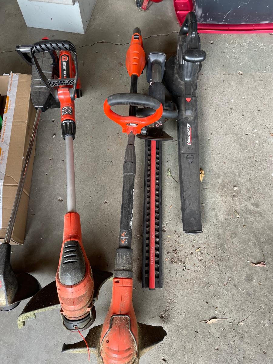 Yard tools | EstateSales.org