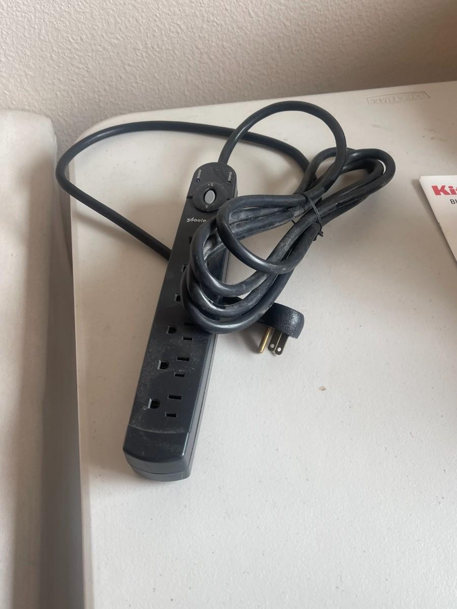 PLUG BAR | EstateSales.org