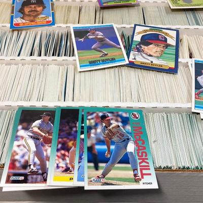 LOT 33: Large Box of Baseball Cards - Jim "Catfish" Hunter, Darren ...