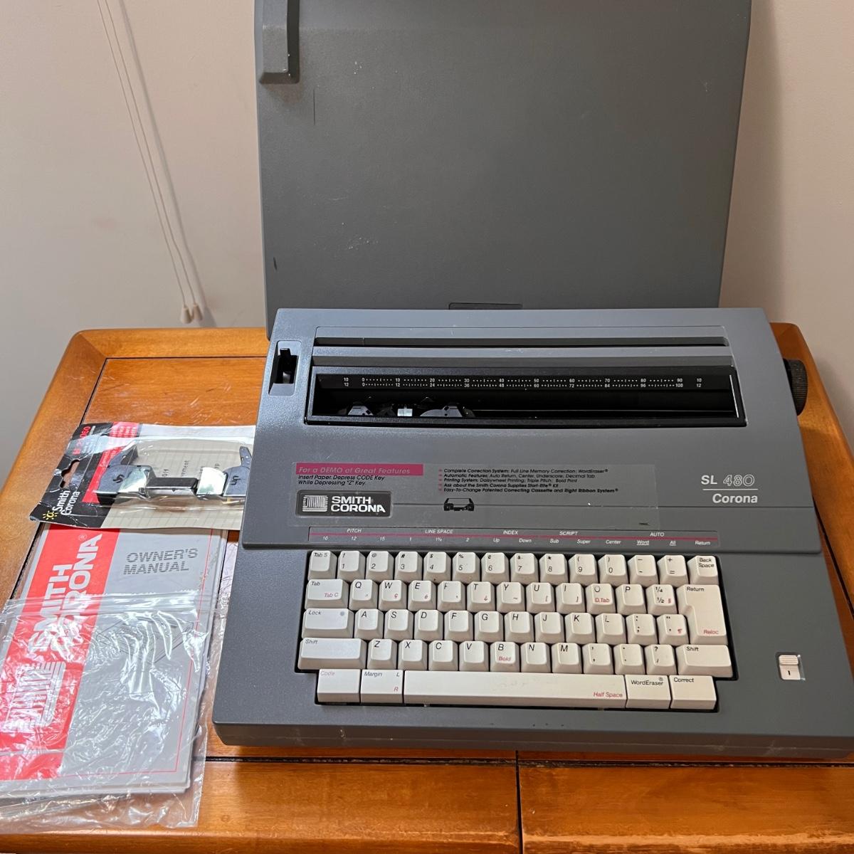 Vintage Smith Corona SL-480 Portable Electric Typewriter W/Cover ...